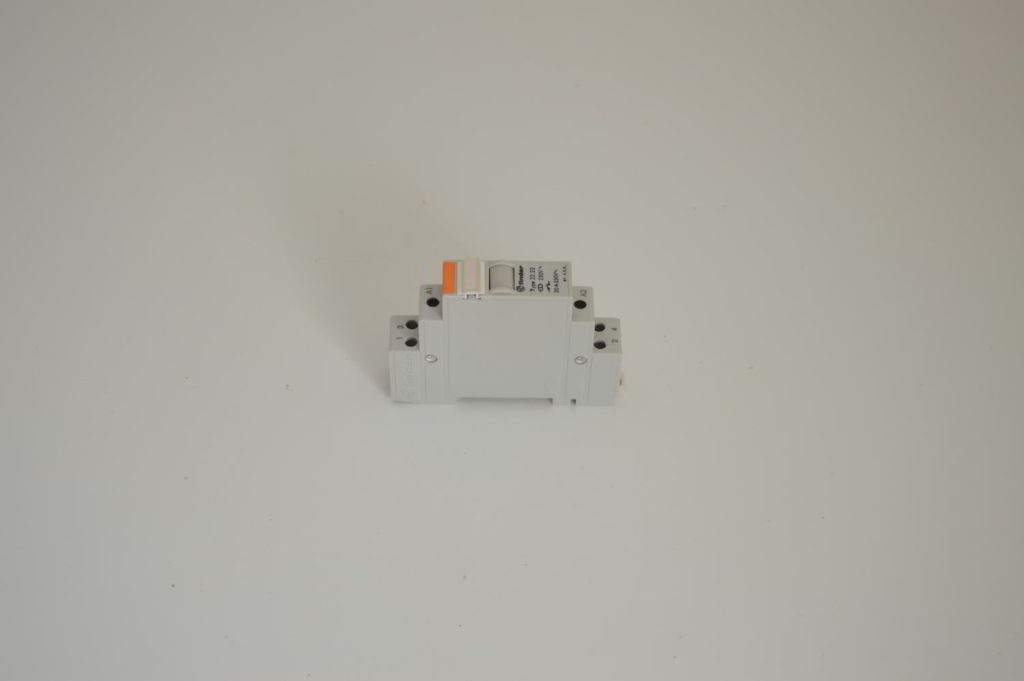 Contacteur modulaire Monophasé Finder 20A (2N0) - Et ça Repart