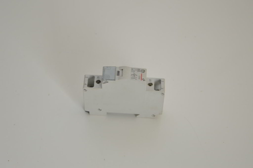 Contacteur modulaire Monophasé Général Electric 20A (2N0) - Et ça Repart